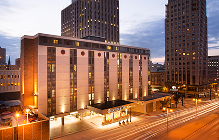 Visit Milwaukee - UW-Milwaukee Panther Arena